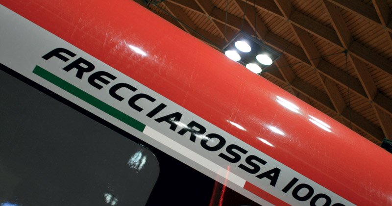 Frecciarossa 1000 train set, the 400 km/hour European super train ...